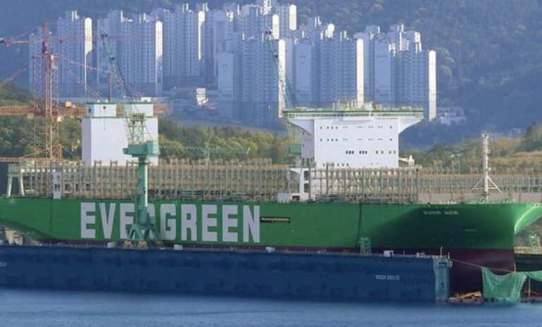 World's largest: Evergreen will receive a new 23,992 TEU container ship ...